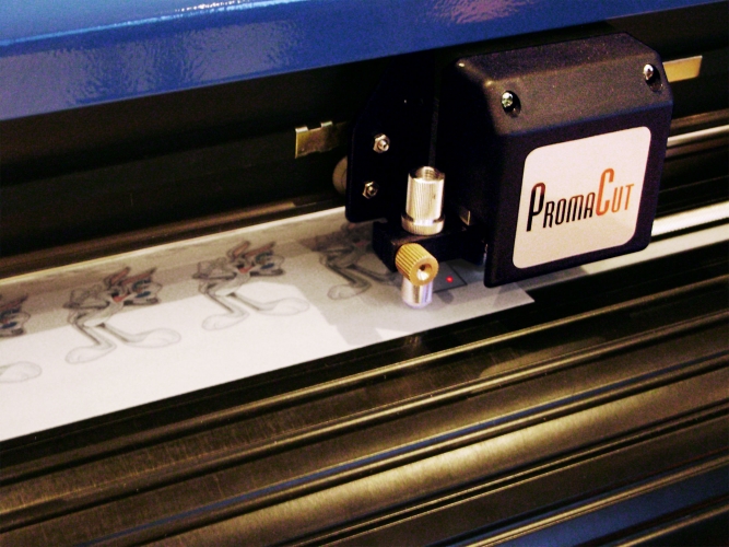 Wide format cutting plotter Promacut PC-1360